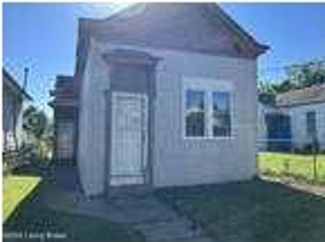 2 bedroom in Louisville Kentucky 40211