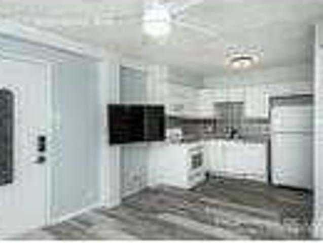 2 bedroom in Louisville KY 40205