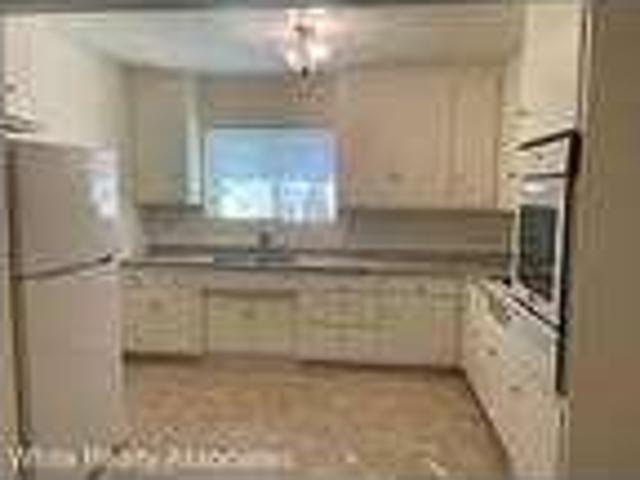 2 bedroom in Long Beach CA 90815