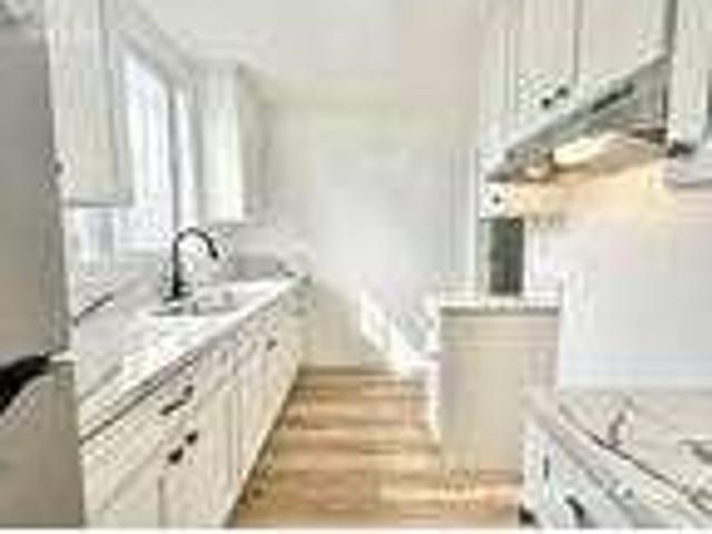 2 bedroom in Los Angeles CA 90044