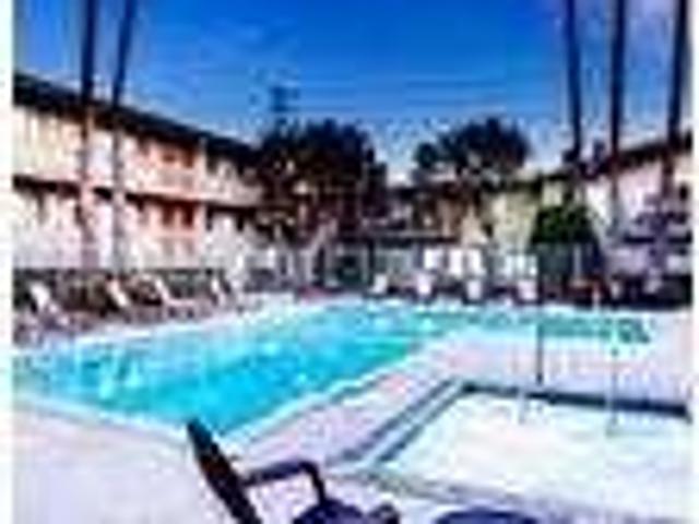 2 Bedroom In Los Angeles CA 90278