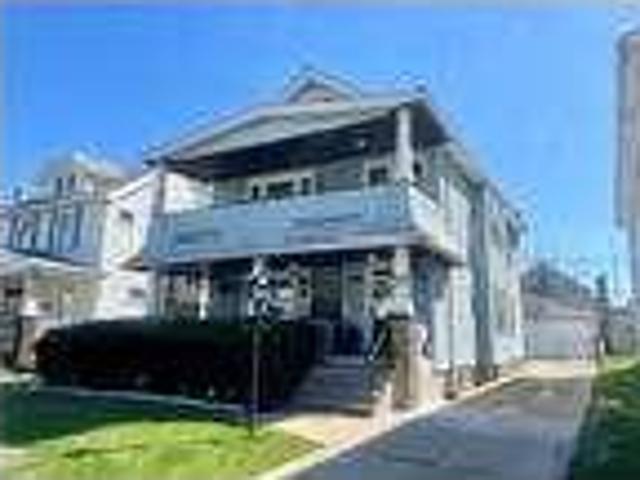 2 bedroom in Lakewood OH 44107