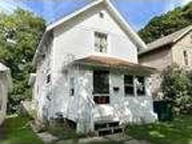 2 bedroom in Lansing Michigan 48912