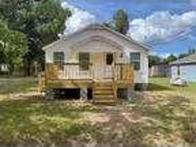 2 bedroom in Montgomery Texas 77356