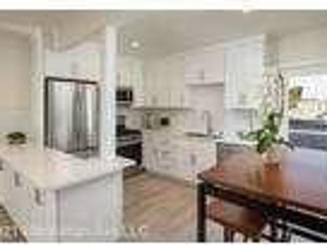 2 bedroom in Manhattan Beach CA 90266