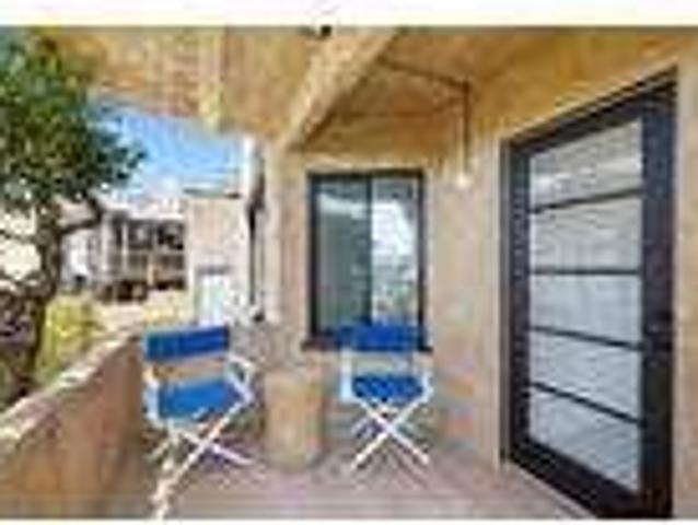 2 bedroom in Manhattan Beach CA 90266
