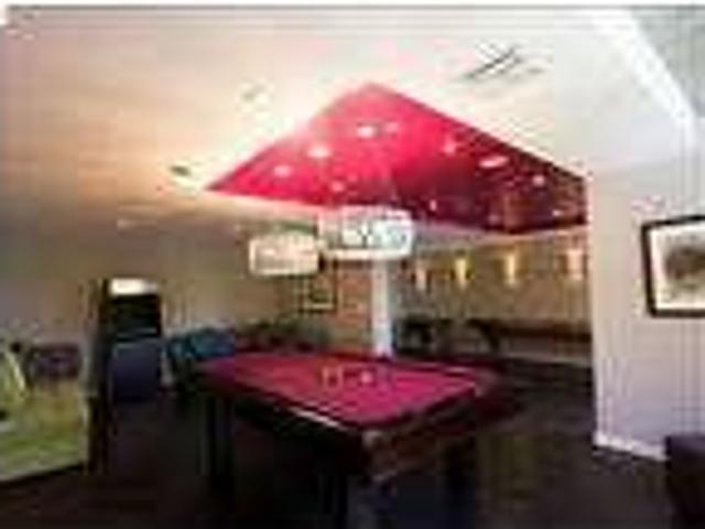 2 bedroom in Miami FL 33143