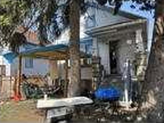 2 bedroom in Milwaukee WI 53204