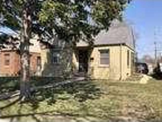 2 bedroom in Milwaukee WI 53216