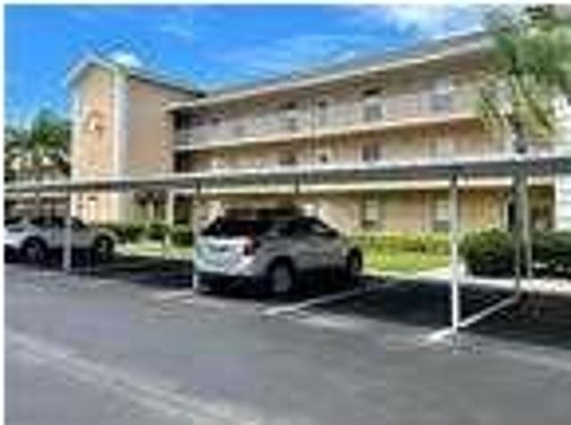 2 bedroom in Naples FL 34109