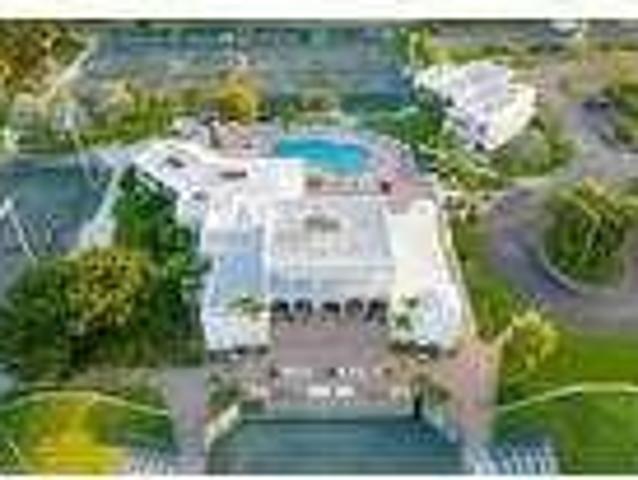 2 bedroom in Naples Florida 34105