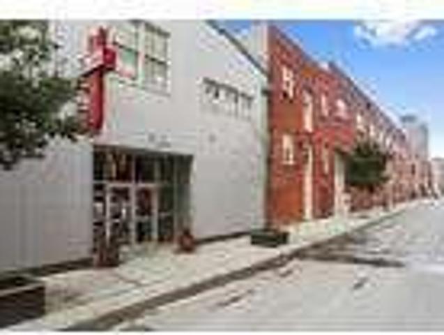 2 bedroom in New Orleans LA 70130