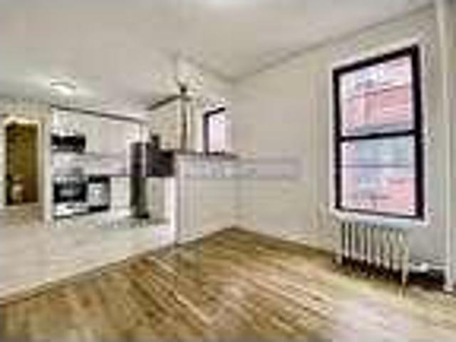 2 bedroom in New York NY 10065