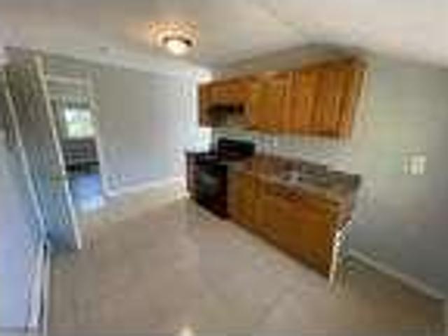 2 bedroom in Newark New Jersey 07106