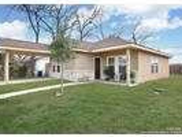 2 bedroom in San Antonio TX 78208