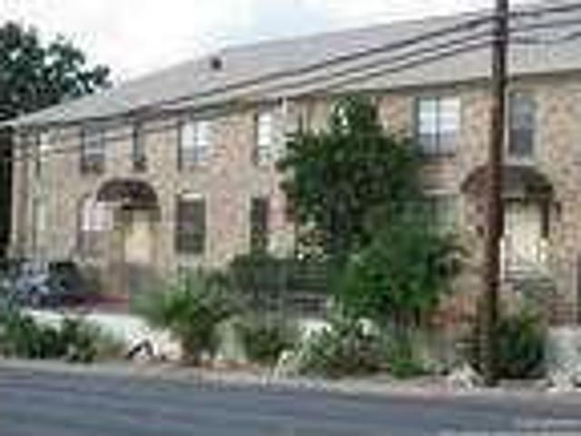 2 bedroom in San Antonio TX 78209