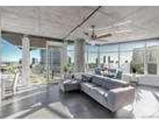 2 bedroom in San Diego California 92101