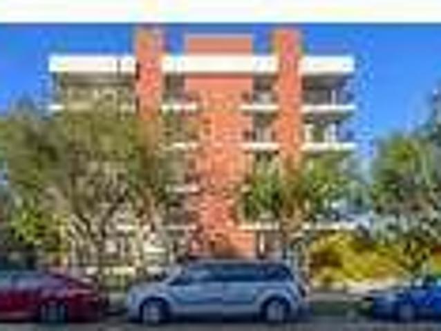 2 bedroom in Santa Monica California 90403