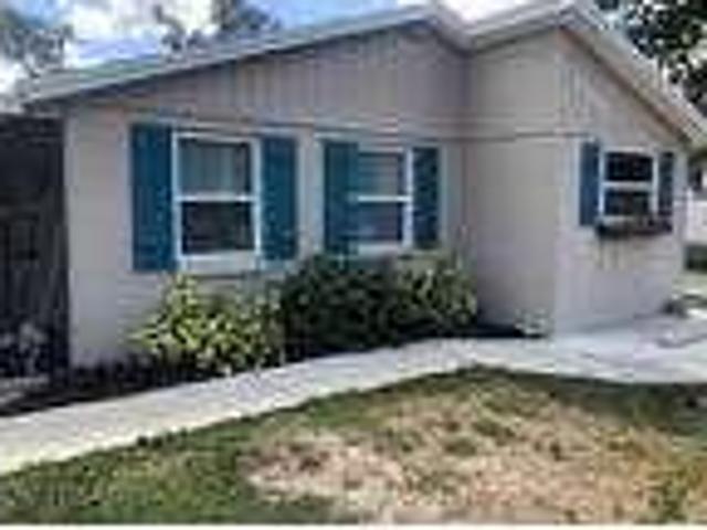 2 bedroom in Sarasota FL 34232