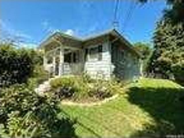 2 bedroom in Sea Cliff New York 11579