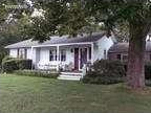 2 bedroom in Shelter Island NY 11964