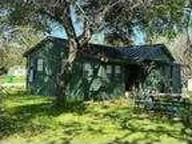 2 bedroom in Palacios TX 77465