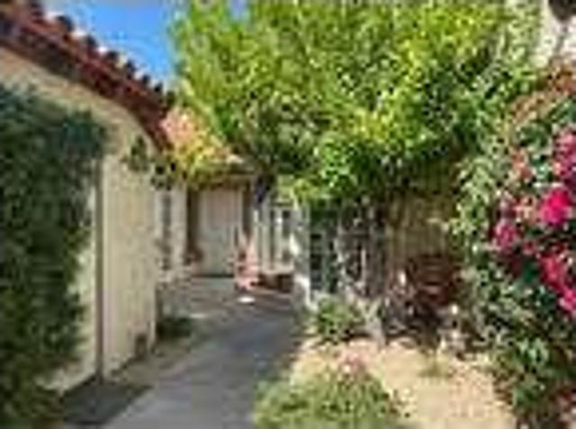 2 bedroom in Palm Desert California 92211