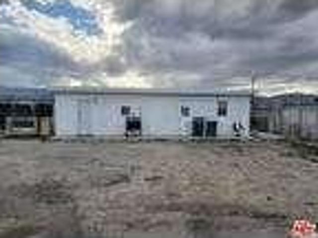 2 bedroom in Palmdale CA 93552
