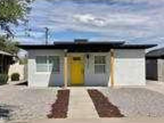 2 bedroom in Phoenix Arizona 85007