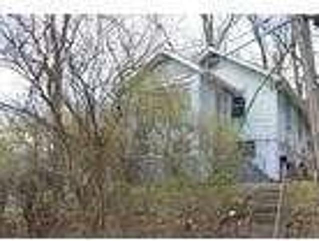 2 bedroom in Pittsburgh PA 15204