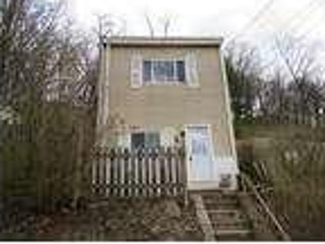 2 bedroom in Pittsburgh PA 15212
