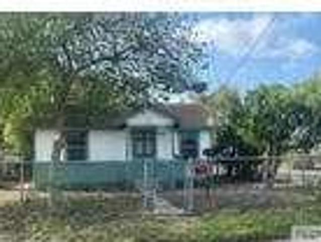 2 bedroom in Raymondville TX 78580