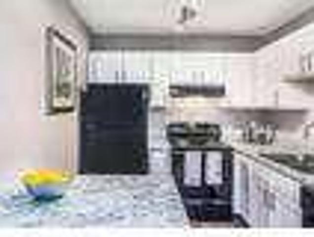 2 bedroom in Waukegan IL 60085