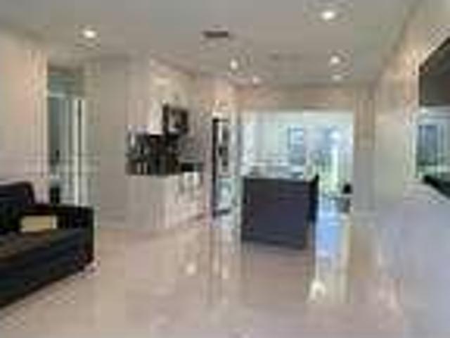 2 bedroom in West Park FL 33023