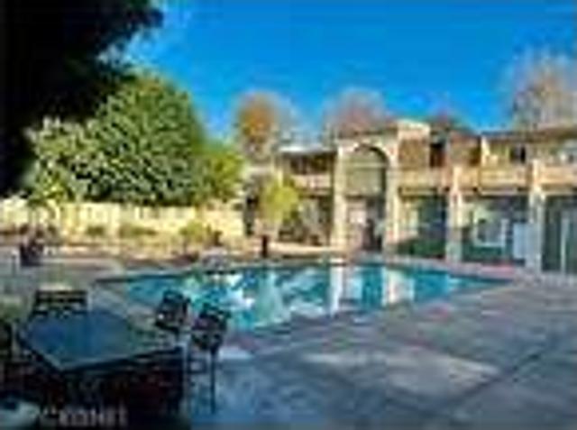 2 bedroom in Winnetka CA 91306