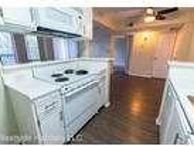 2 bedroom in Van Nuys CA 91401