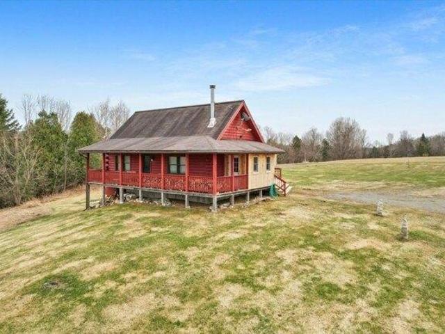 2 bedroom, Irasburg VT 05845 LS102064176