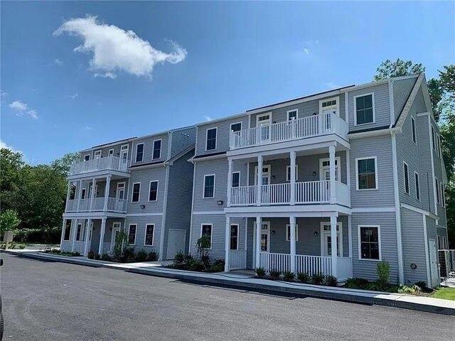 2 bedroom, Johnston RI 02919 103436455