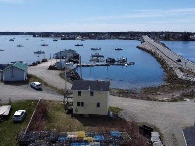 2 bedroom, Jonesport ME 04649 104295955