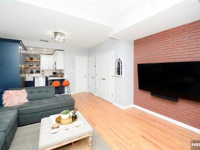 2 bedroom, Jersey City NJ 07302 LS101633092