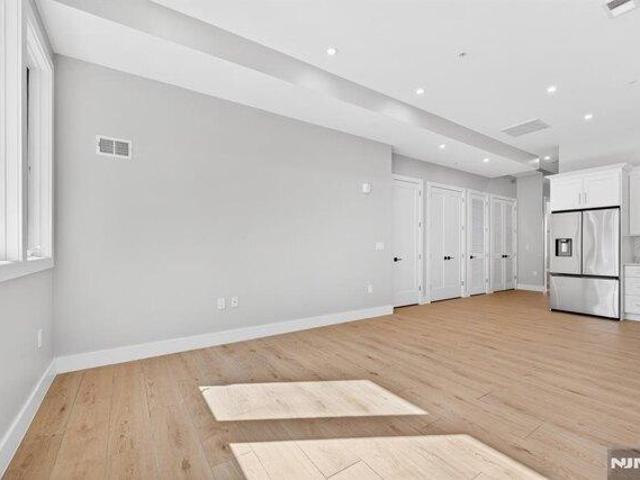 2 bedroom, Jersey City NJ 07306 104479870