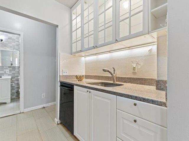 2 bedroom, Jersey City NJ 07306 102725435