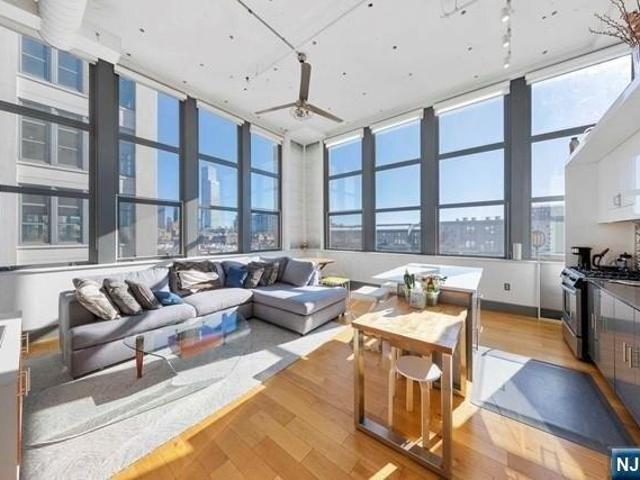 2 bedroom, Jersey City NJ 07306 LS102255225