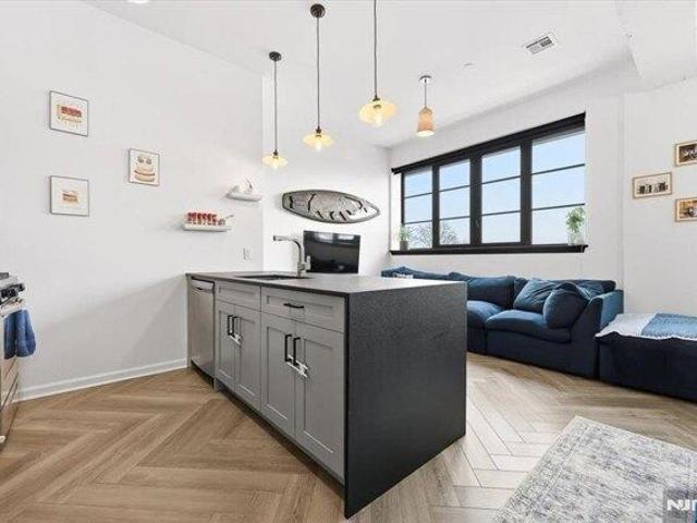 2 bedroom, Jersey City NJ 07307 LS101798795