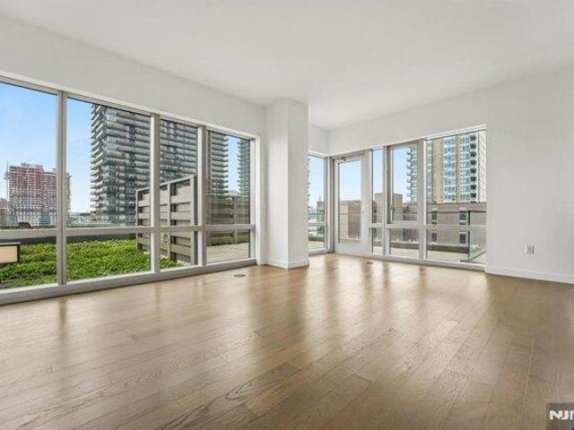 2 bedroom, Jersey City NJ 07310 105160018