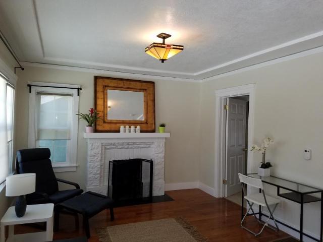 2 bedroom, Oakland CA 94610 72265671
