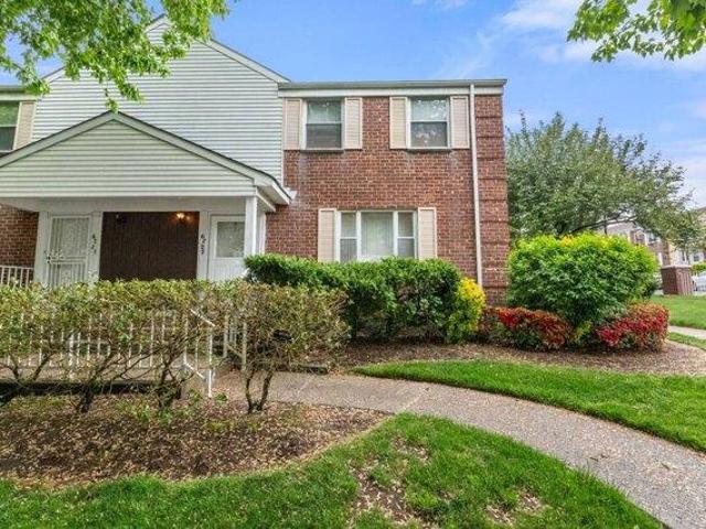 2 bedroom, Oakland Gardens NY 11364 104899027