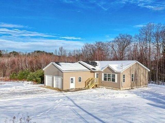 2 bedroom, Oakland ME 04963 103097747