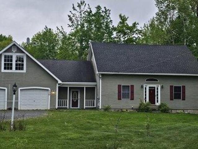 2 bedroom, Oakland ME 04963 104568874