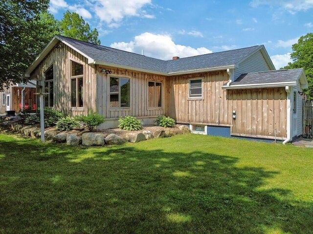 2 bedroom, Oakland ME 04963 104652752